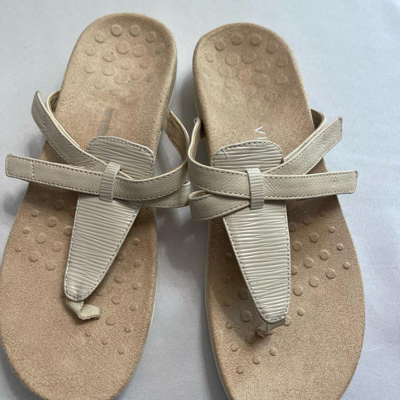 Vionic Karley Cream Flip Flop Sandals Size 11 Great... - Depop
