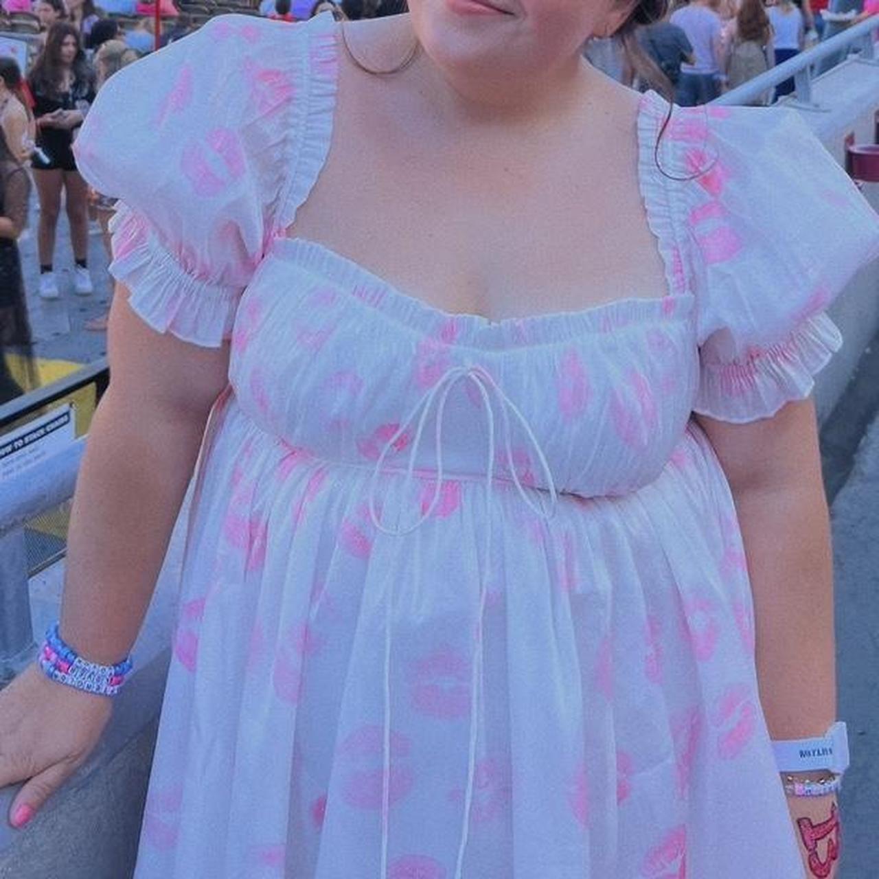 💋 Selkie - kiss on the lips bebe seashell dress 1x... - Depop