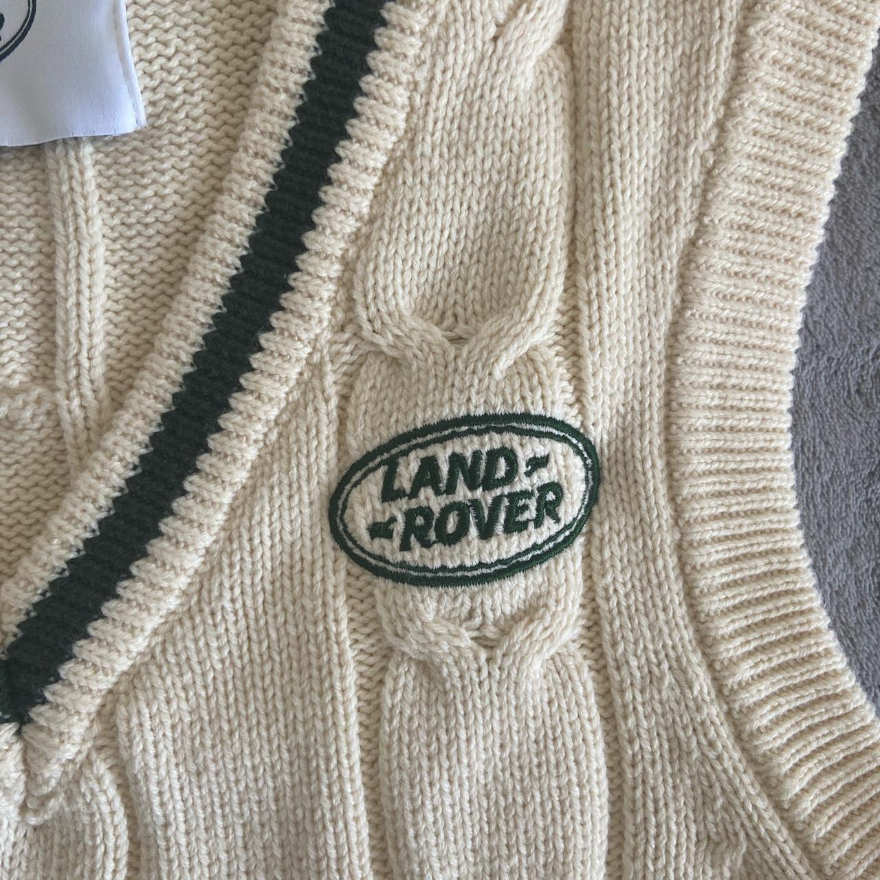 Land Rover Sweater Vest 🐢 Such a cute top that is... - Depop