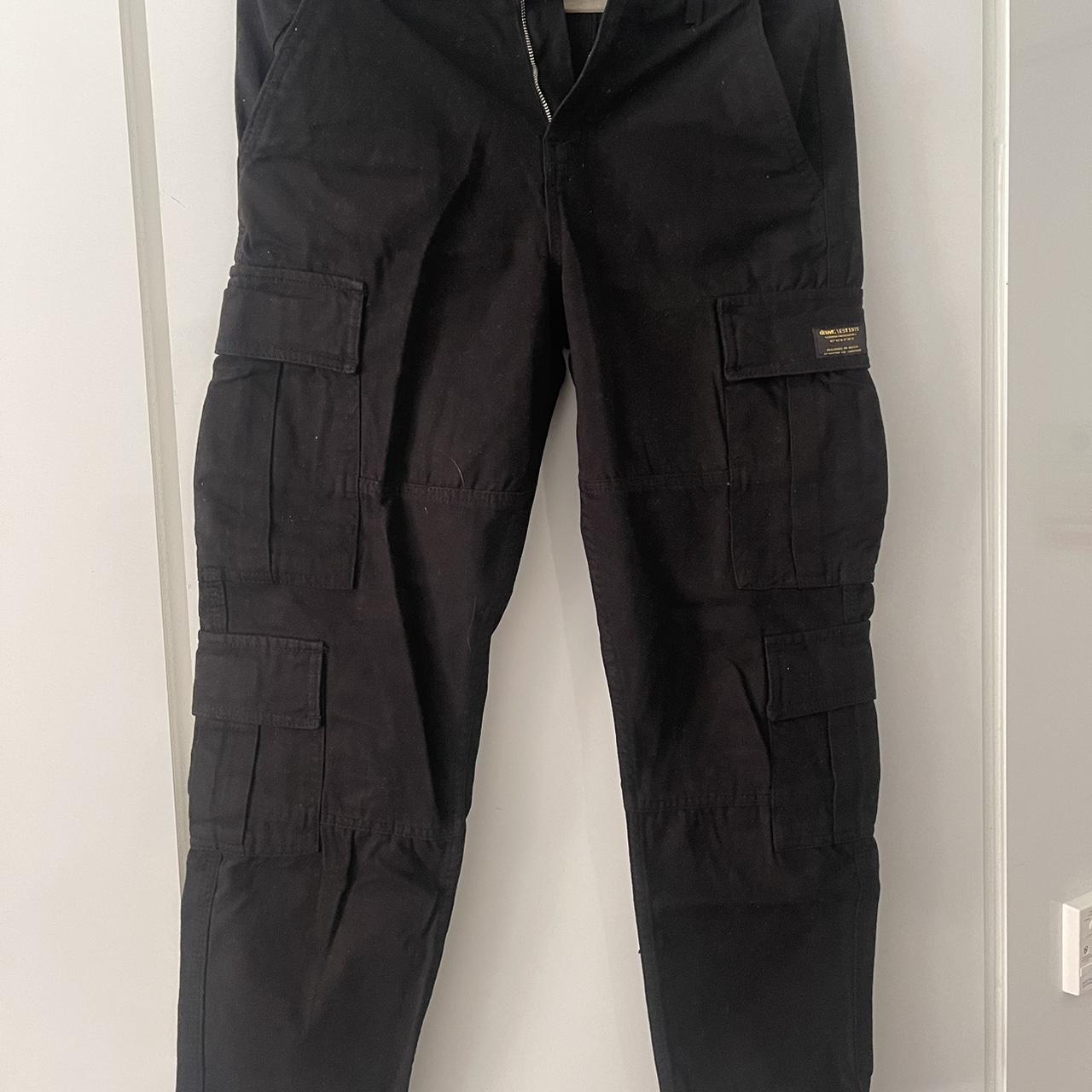 Zara Cargo Pants size 38 ( runs bigger cause it’s... - Depop