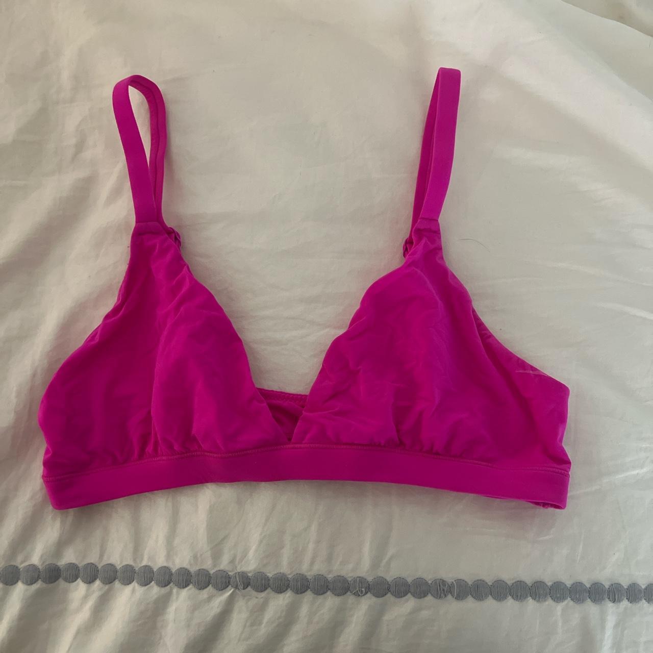 skims fits everybody triangle bralette size... - Depop