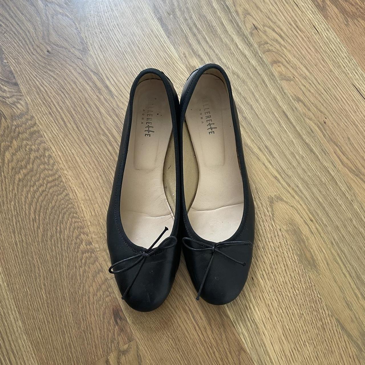 Repetto Women's Black Ballet-shoes | Depop