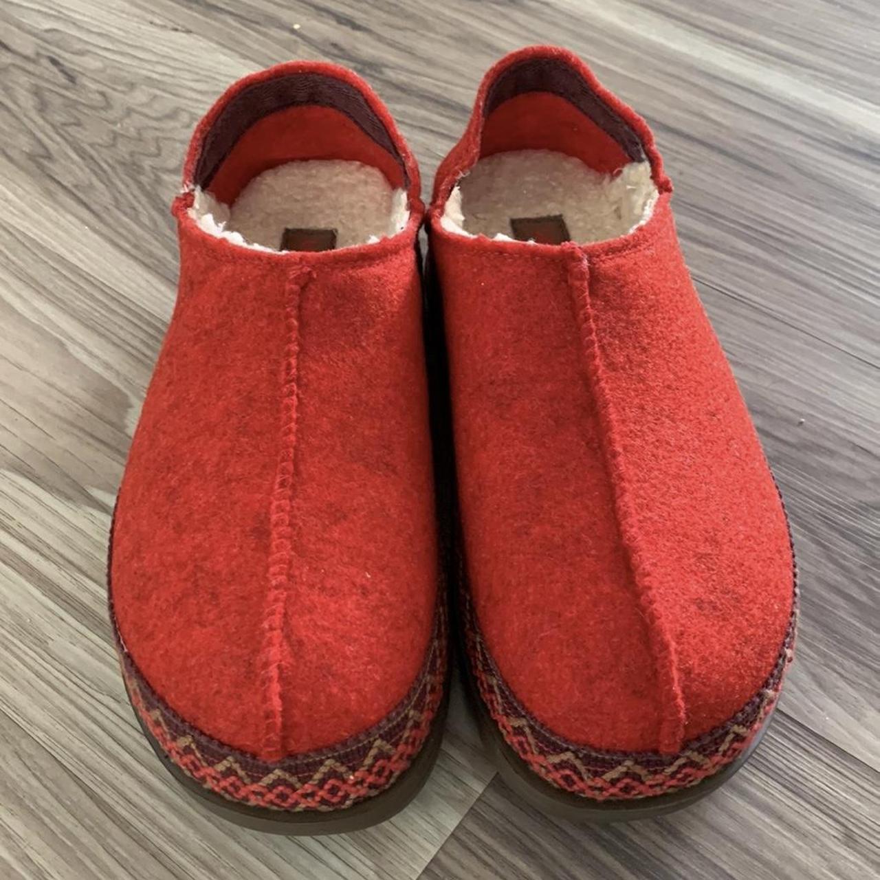 New ugg refelt tasman slipper in red US sz 6, 7, 8,... - Depop