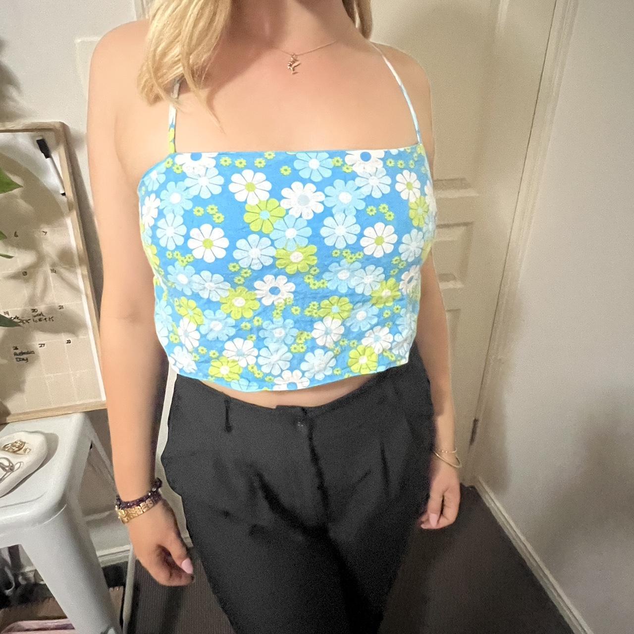Glassons blue flower top - Depop