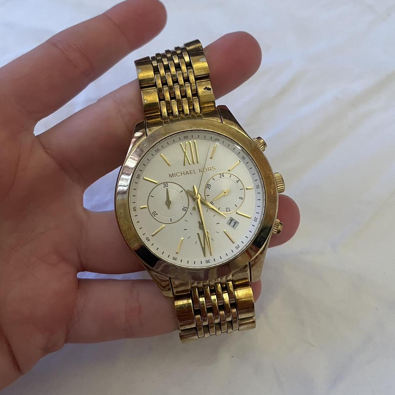 Michael Kors Gold watch Needs new batteries - Depop