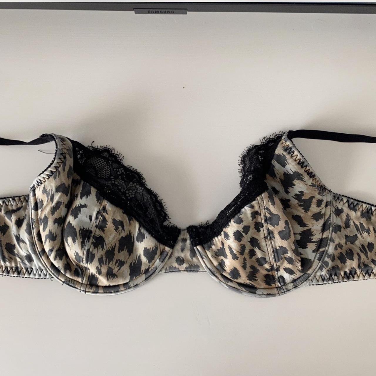 Vintage New Look x Kelly Brook Leaopard Print Bra... - Depop
