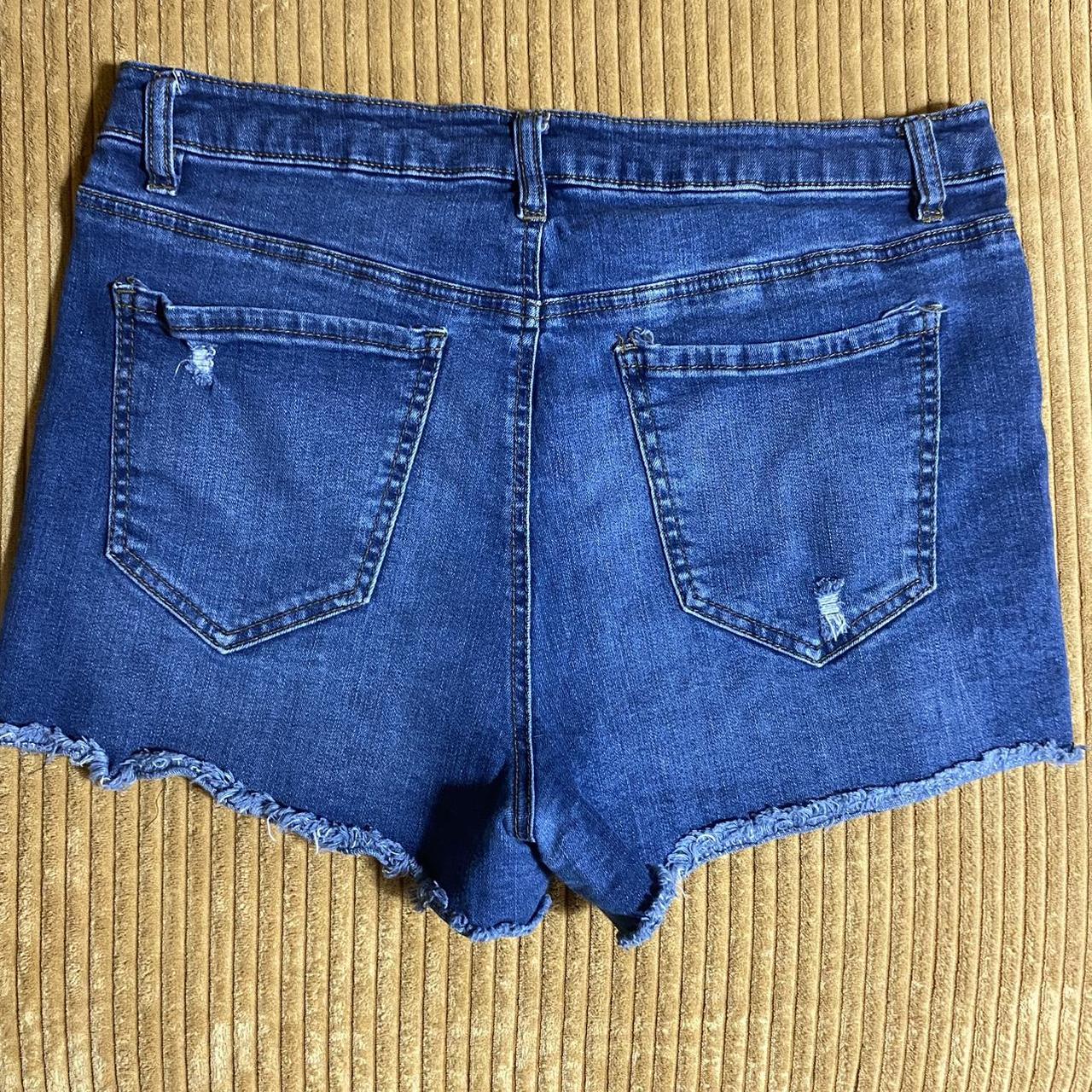 2000s Refuge short shorts size 12. super stretchy &... - Depop