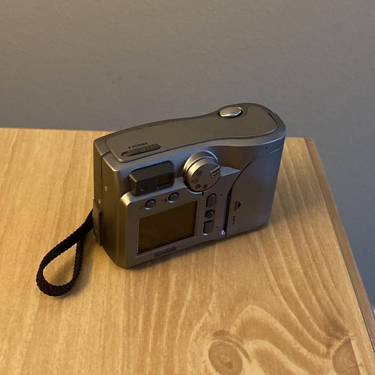 cute compact digital cam Kodak DC 3800 * PLEASE... - Depop