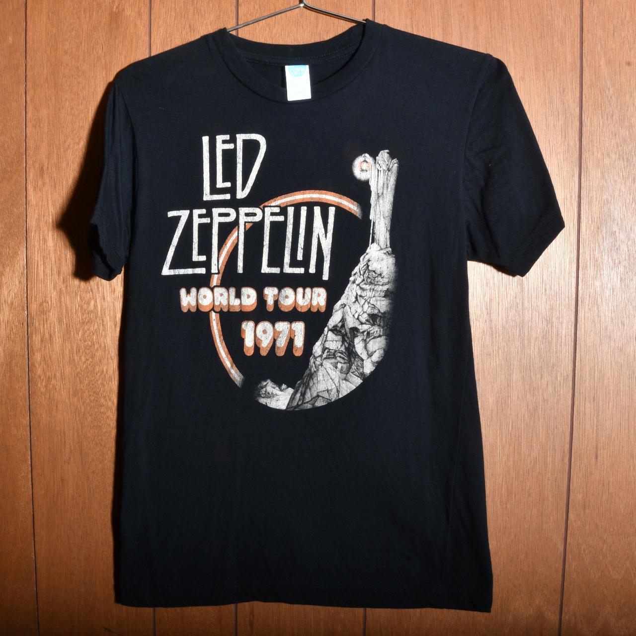 Men's multi T-shirt | Depop