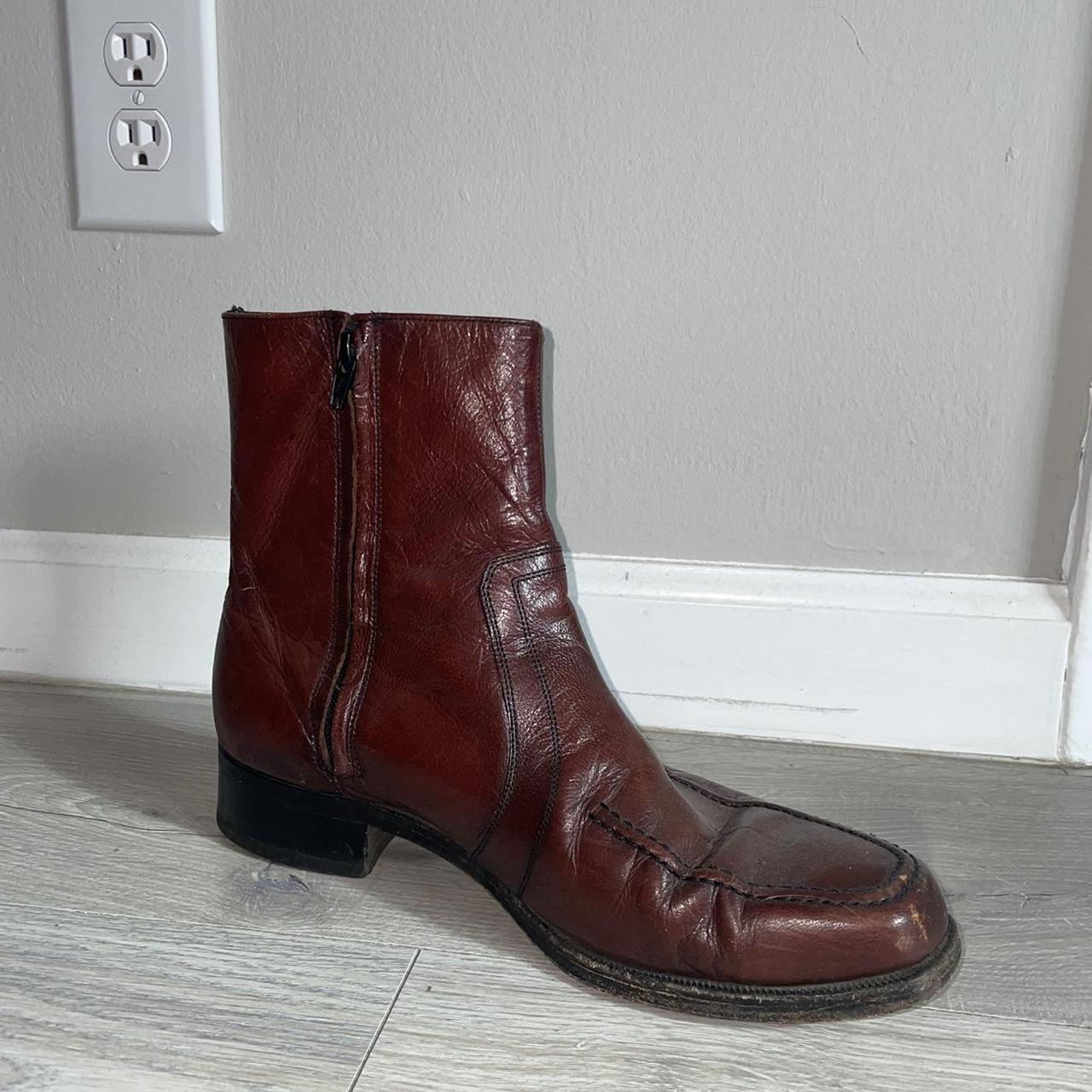 Vintage Florsheim Boots Mens 9.5. In good condition! - Depop