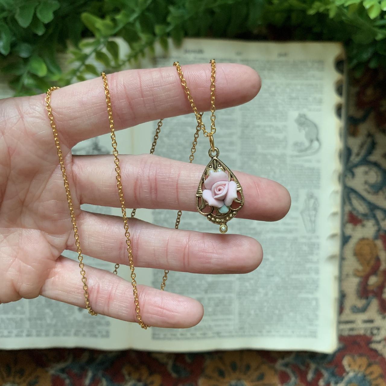 Victorian Pink Rose Amulet 🥀🪞🍂 The loveliest little... - Depop