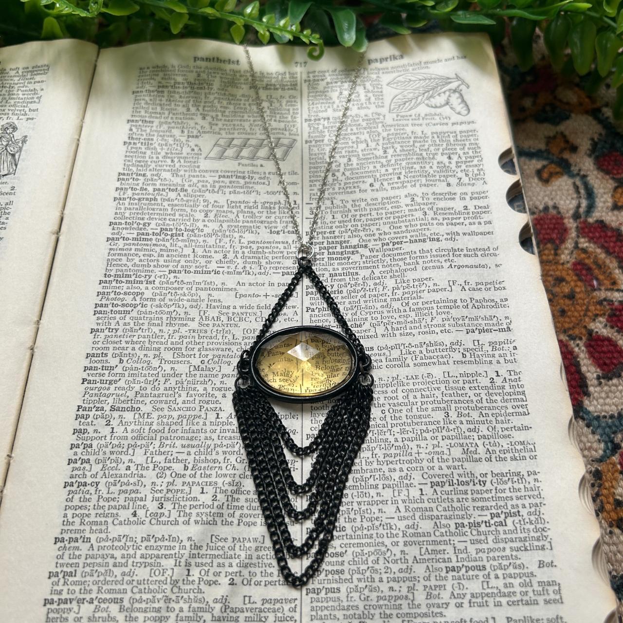 Gothic Victorian Amulet 🕯️🔮🕯️ Absolutely stunning... - Depop