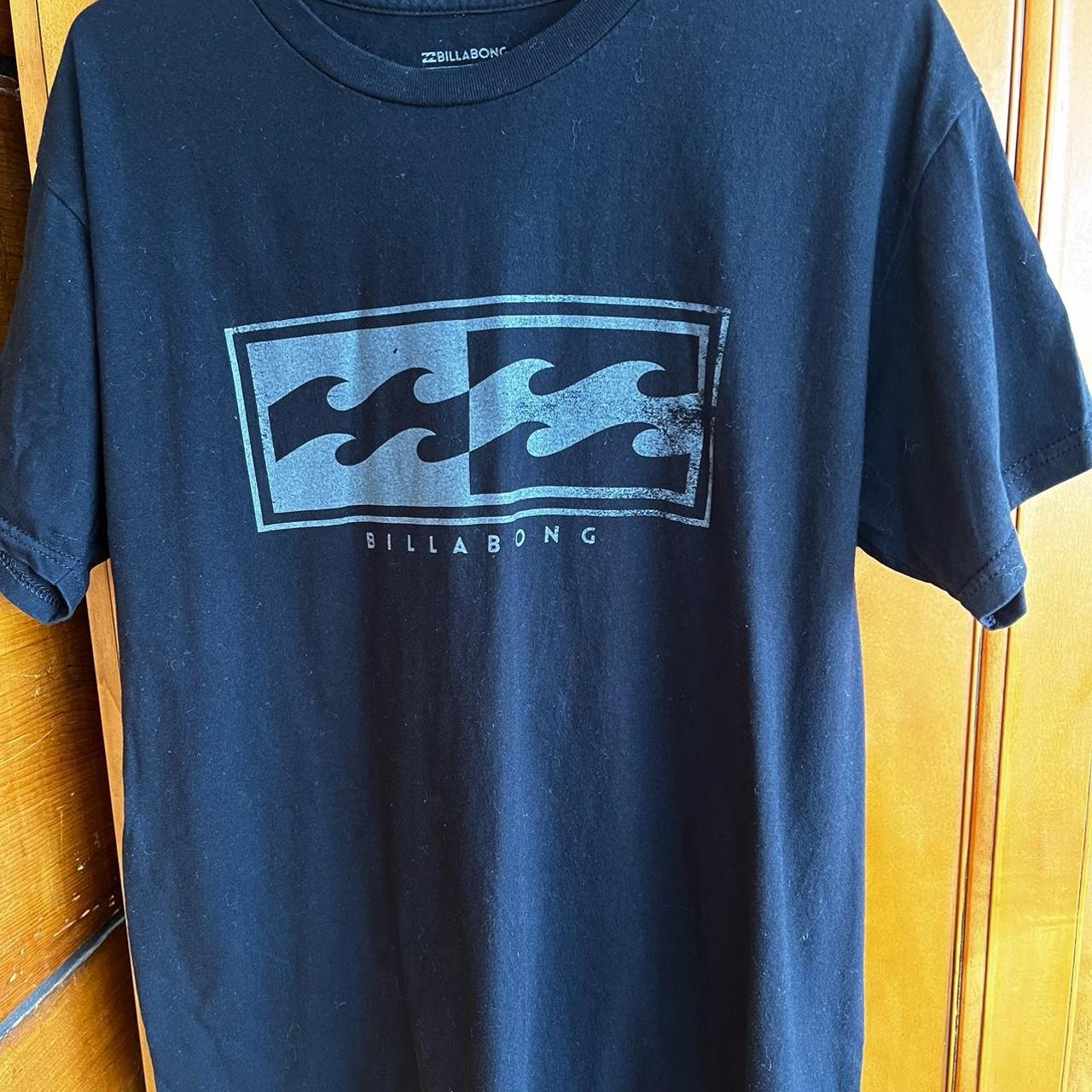 Billabong Men's Black T-shirt | Depop