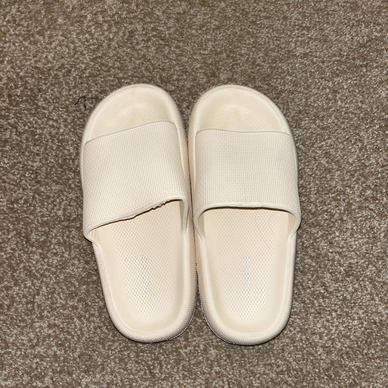 cream comfy slides in women’s 7 - Depop