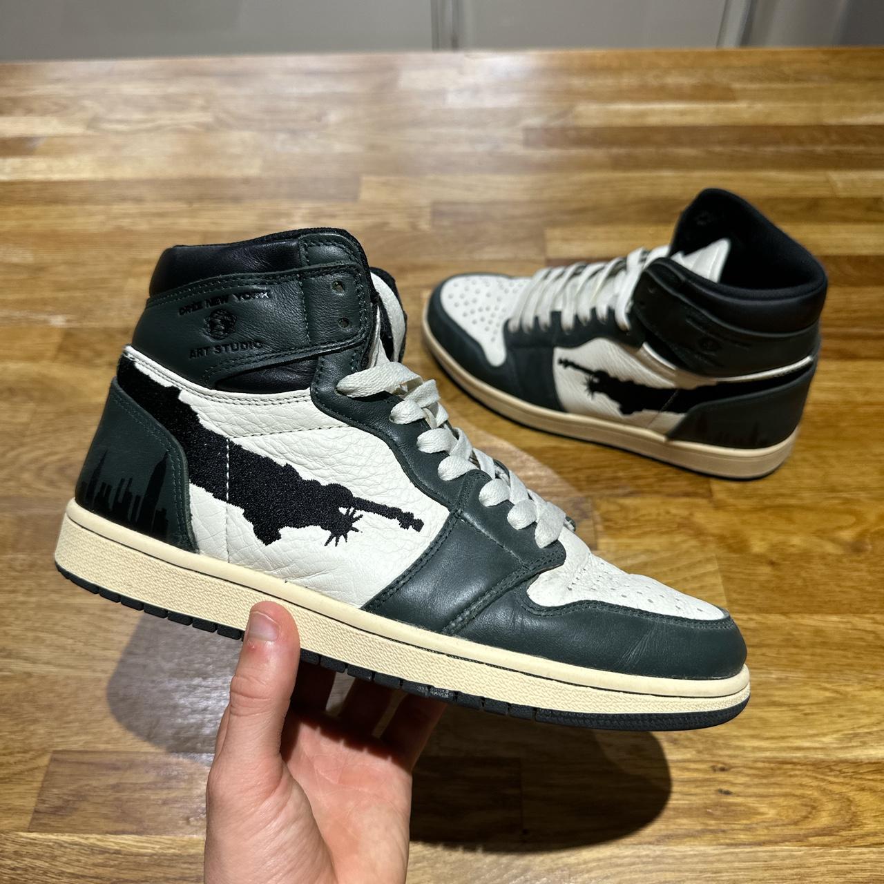 Oree NYC Empire City Highs White Green Size US7 UK... - Depop