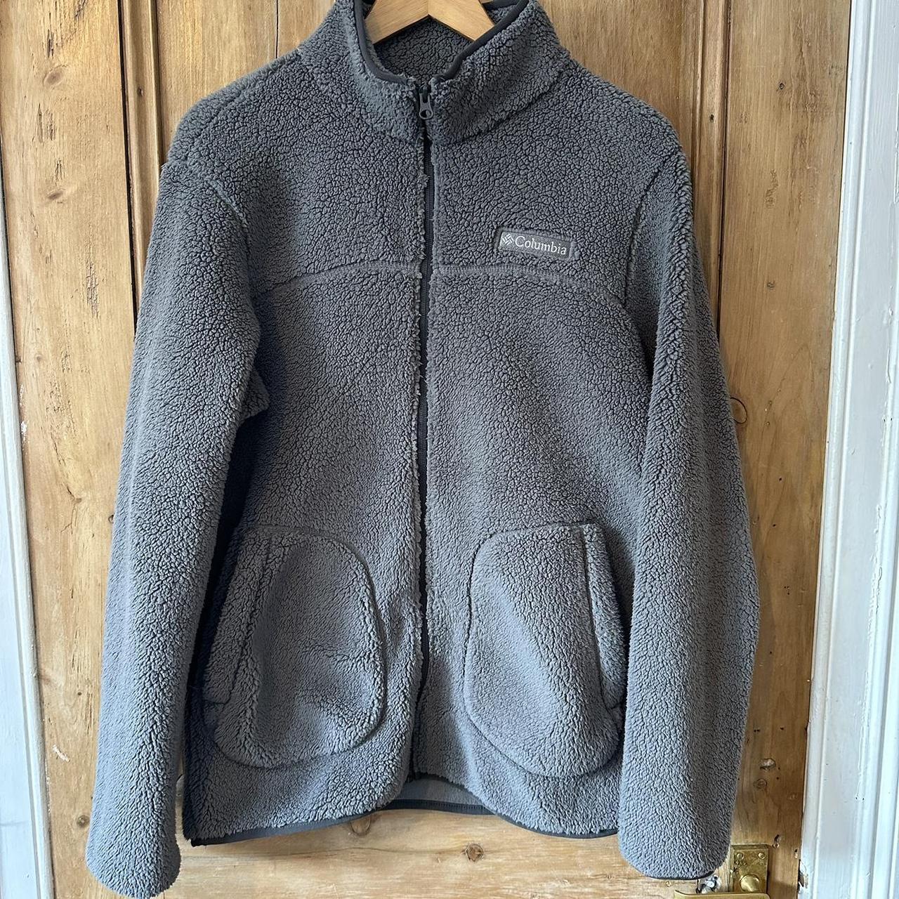 Grey Columbia men’s fleece medium - Depop