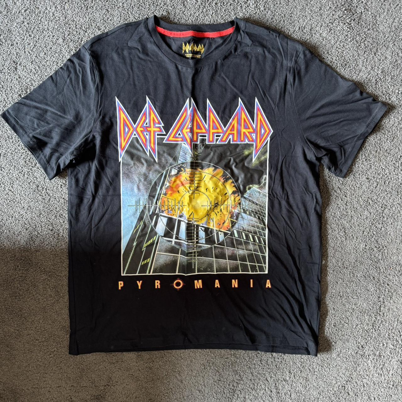 Def Leppard - Pyromania - T-shirt Bought as a gift... - Depop