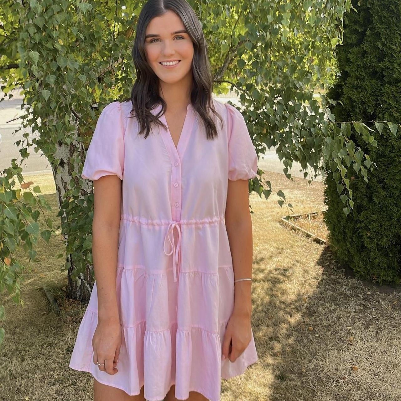 Pink forever new button up dress! Only worn once... - Depop