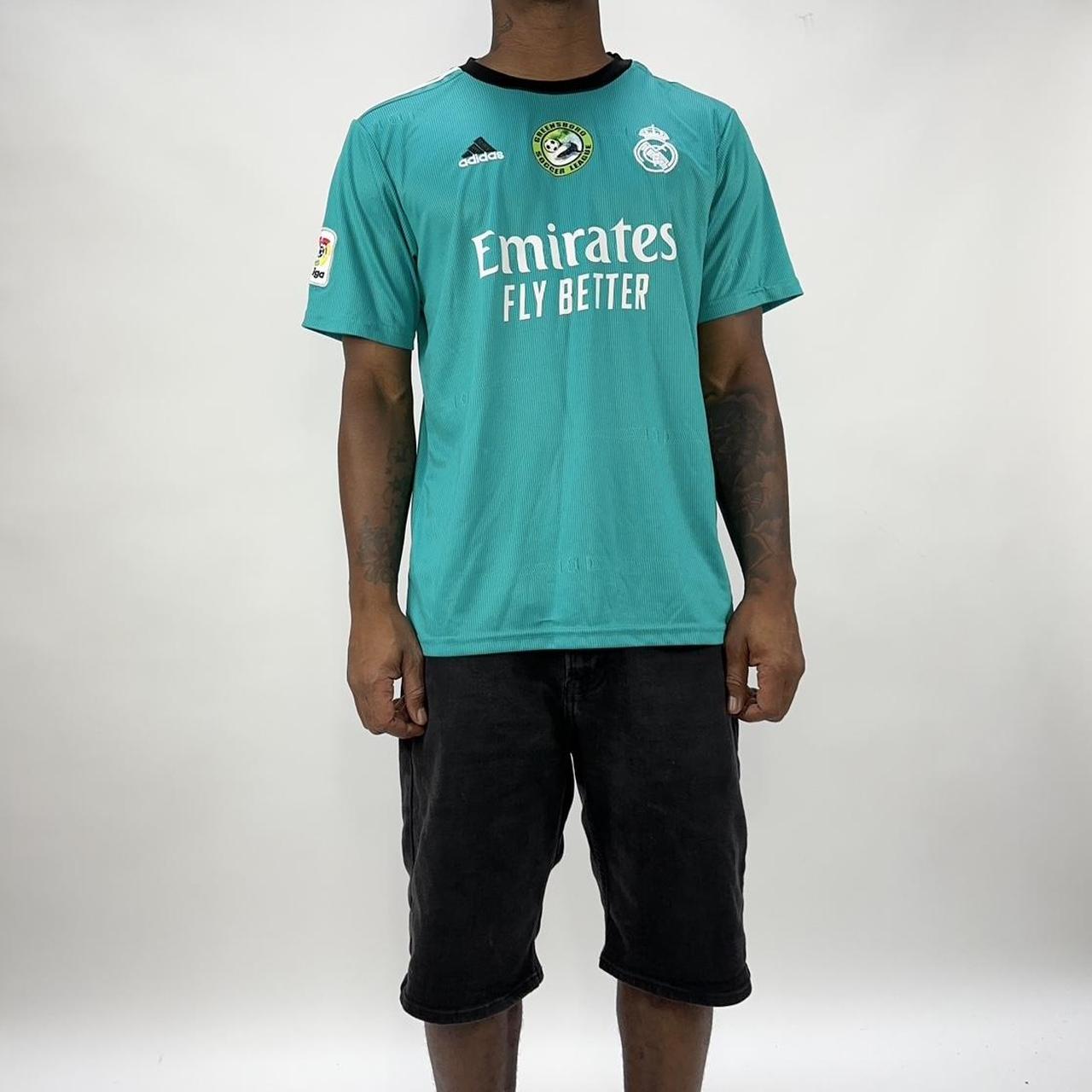 Fly Emirates Soccer Jersey Men’s Sz Large... - Depop