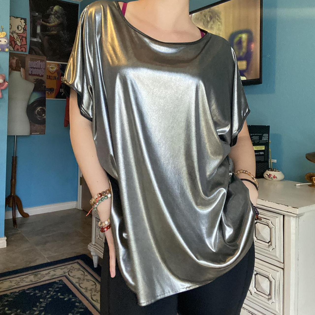 amazing vintage liquid silver top by the brand diana... - Depop