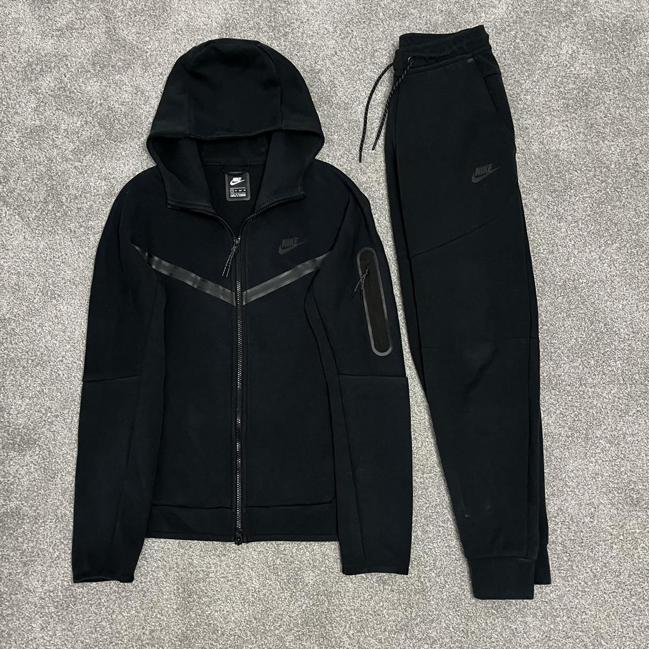 Last season / Old season Nike tech fleece black... - Depop