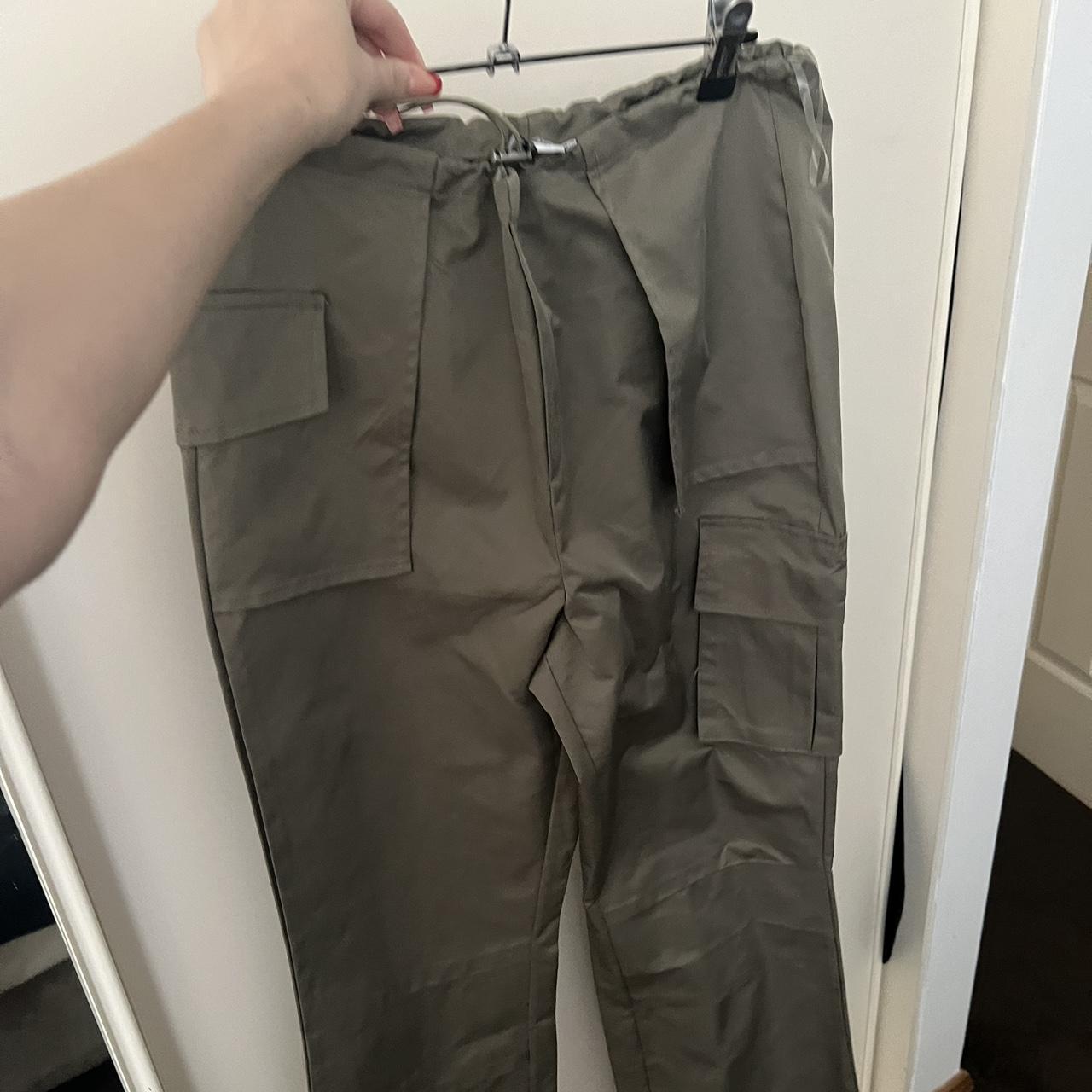 Pink diamond cargo pants size 6 - Depop
