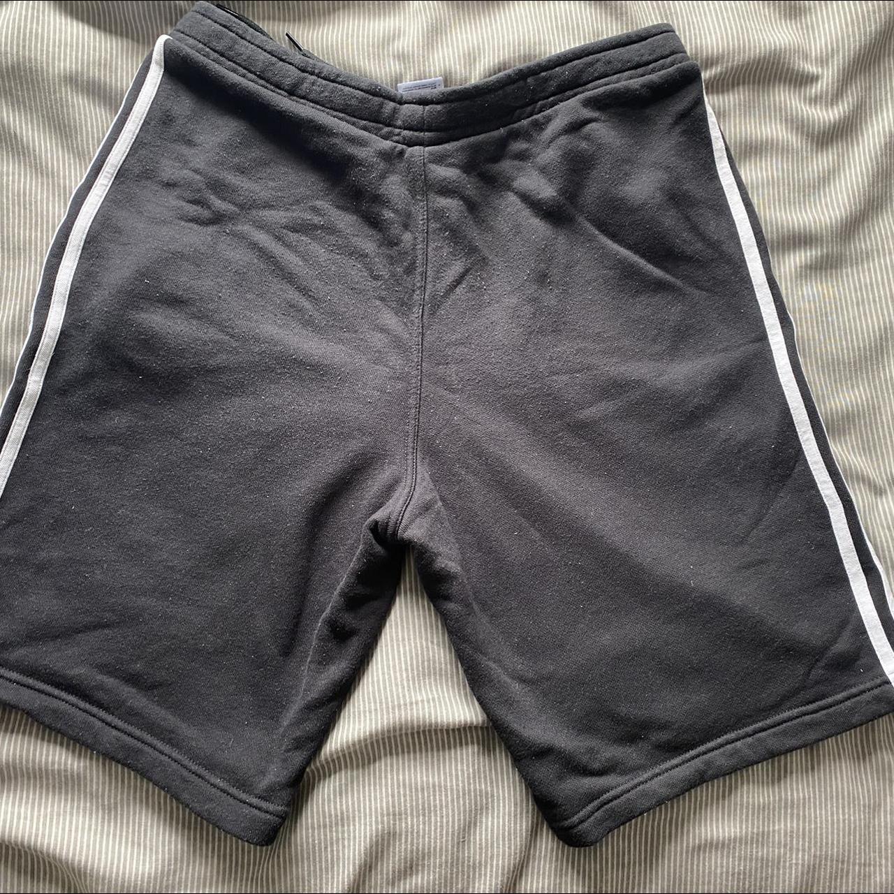 Adidas Originals Men's Black Shorts | Depop