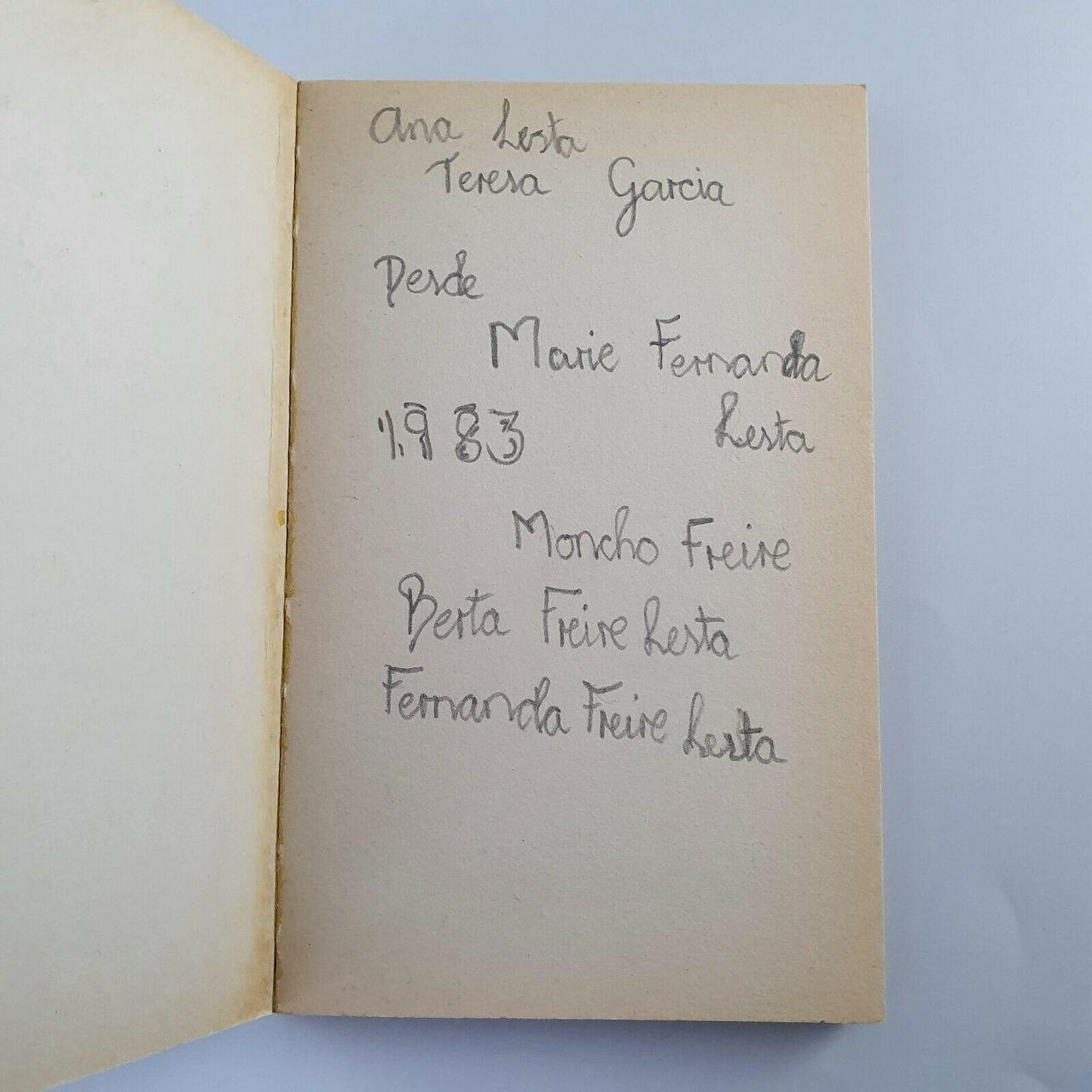 This is the Rizos De Oro Y Tres Osos Book by Tony... - Depop