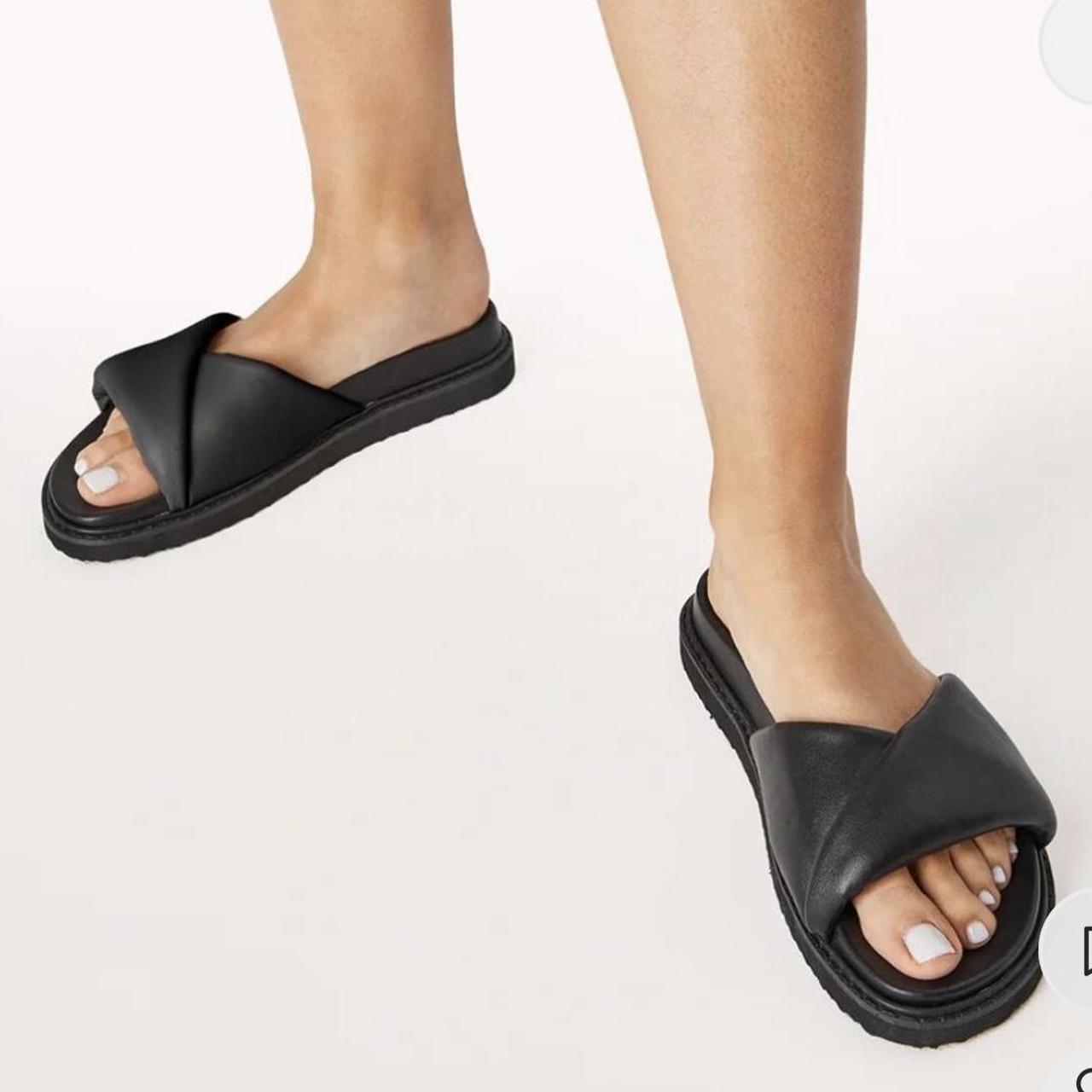 Billini Zianna Slides: - size 7/ EU 38 - worn once -... - Depop