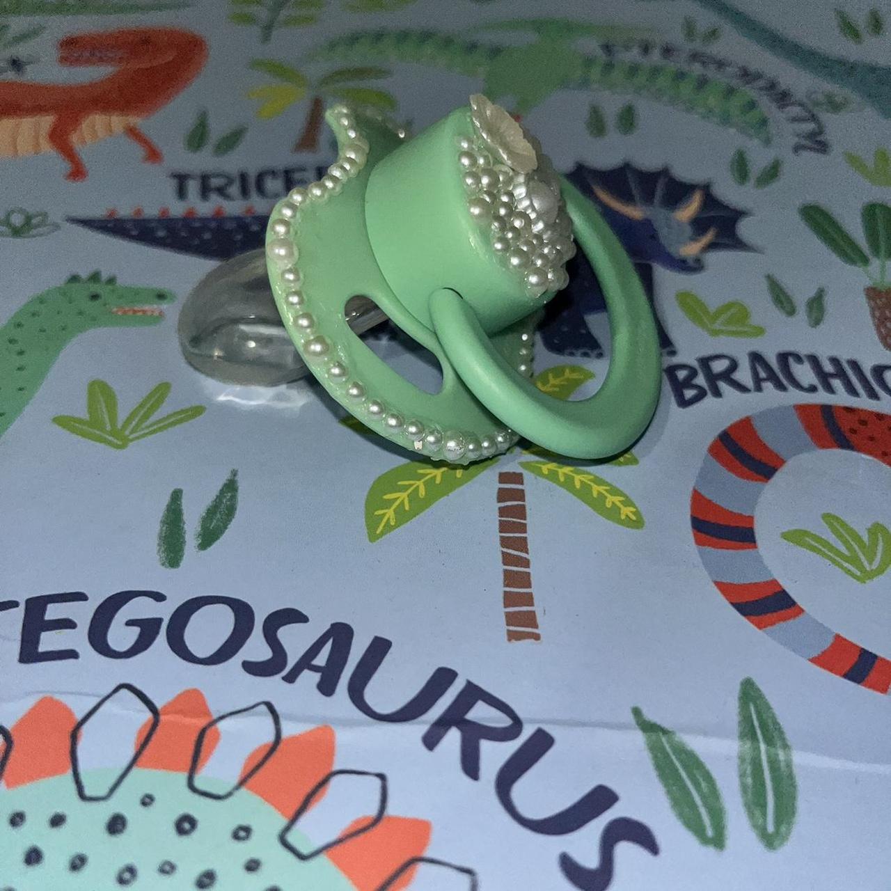 Green flower Paci Paci made by me AVAILABLE... - Depop
