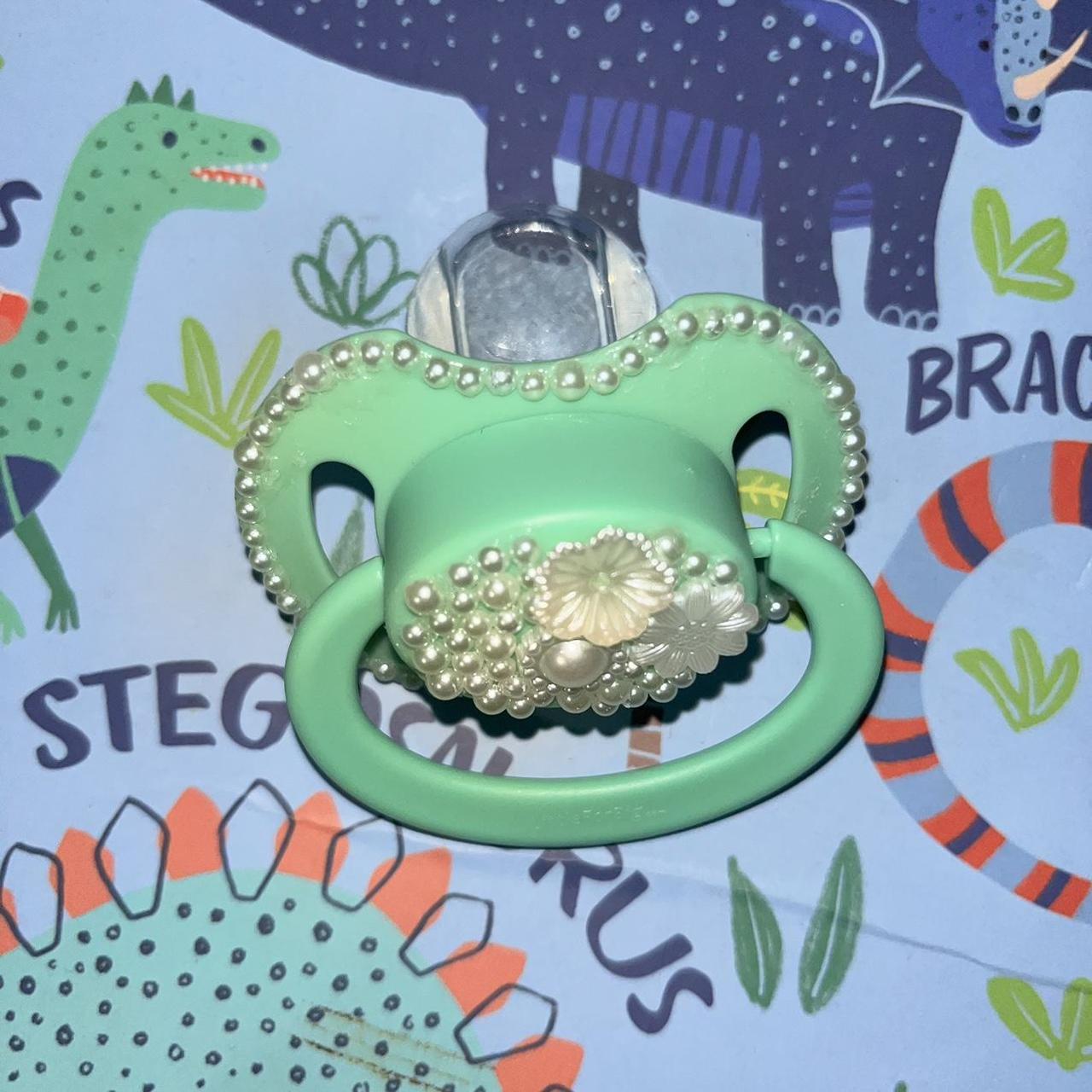 Green flower Paci Paci made by me AVAILABLE... - Depop