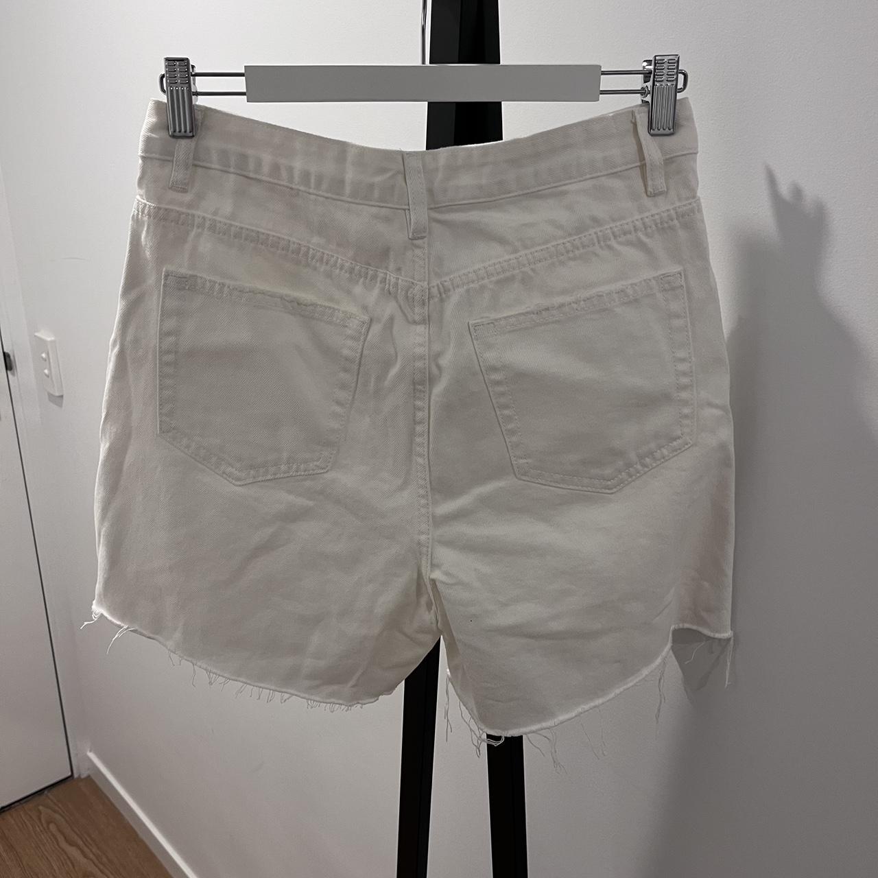 Glassons shorts White Never worn Size 10 - Depop