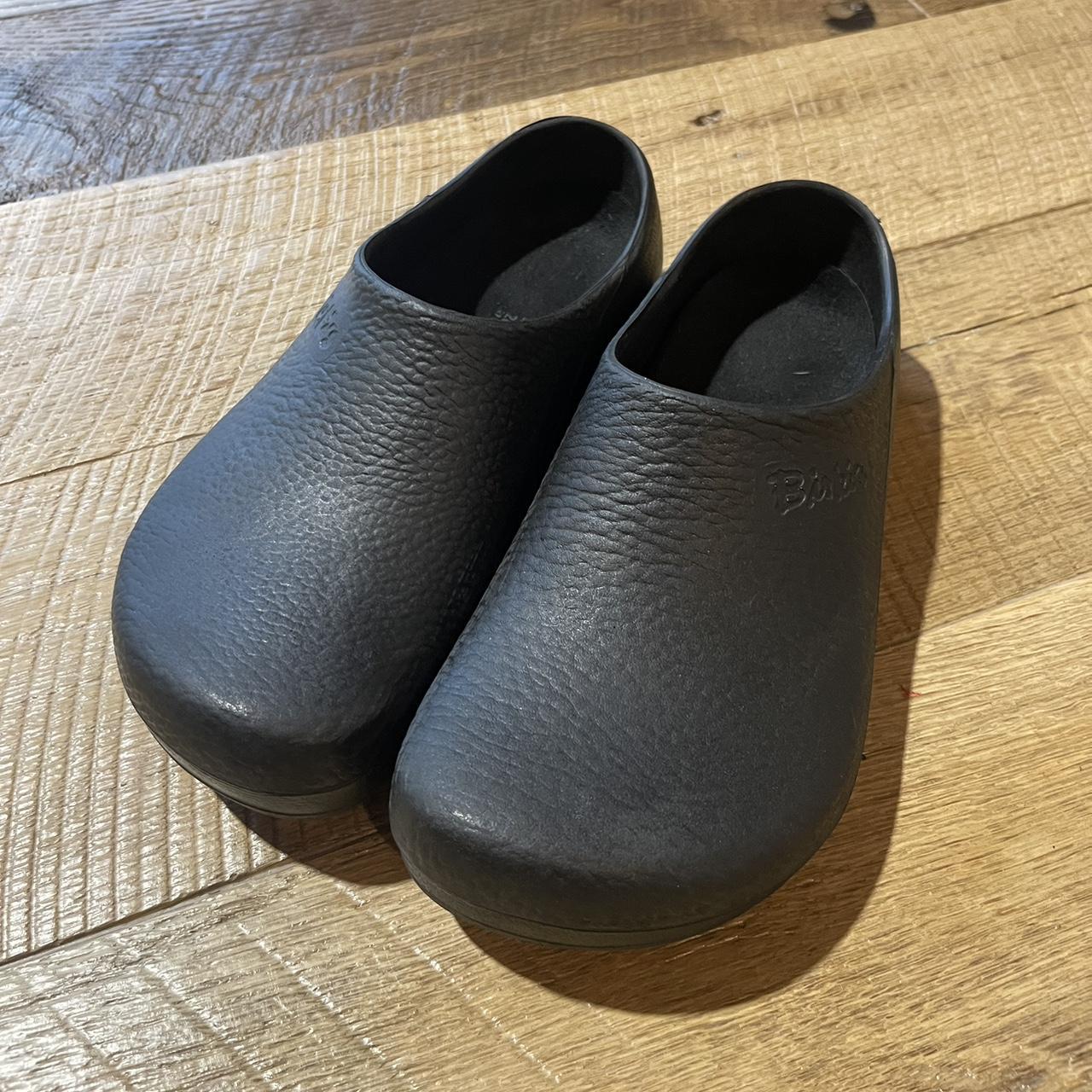 Birkenstock Men's Black Clogs | Depop