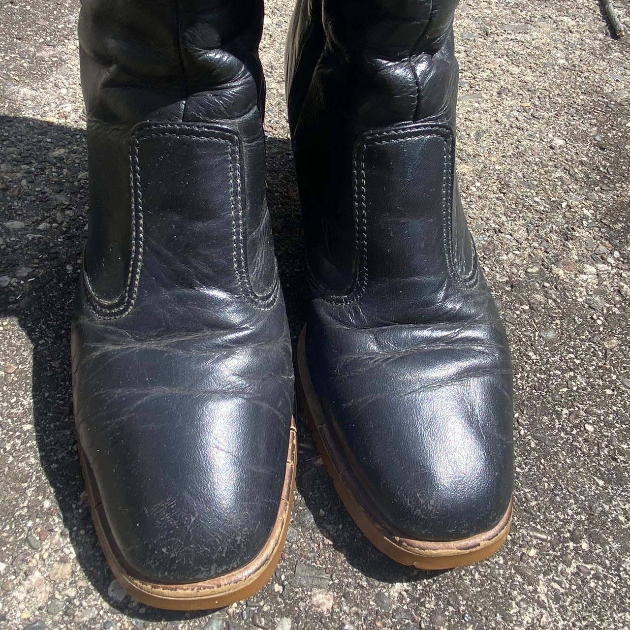 1970s Cobbies Sherpa lined knee high leather boots.... - Depop