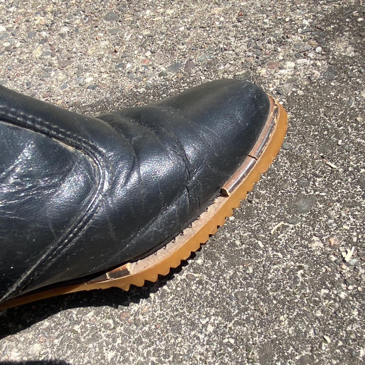 1970s Cobbies Sherpa lined knee high leather boots.... - Depop