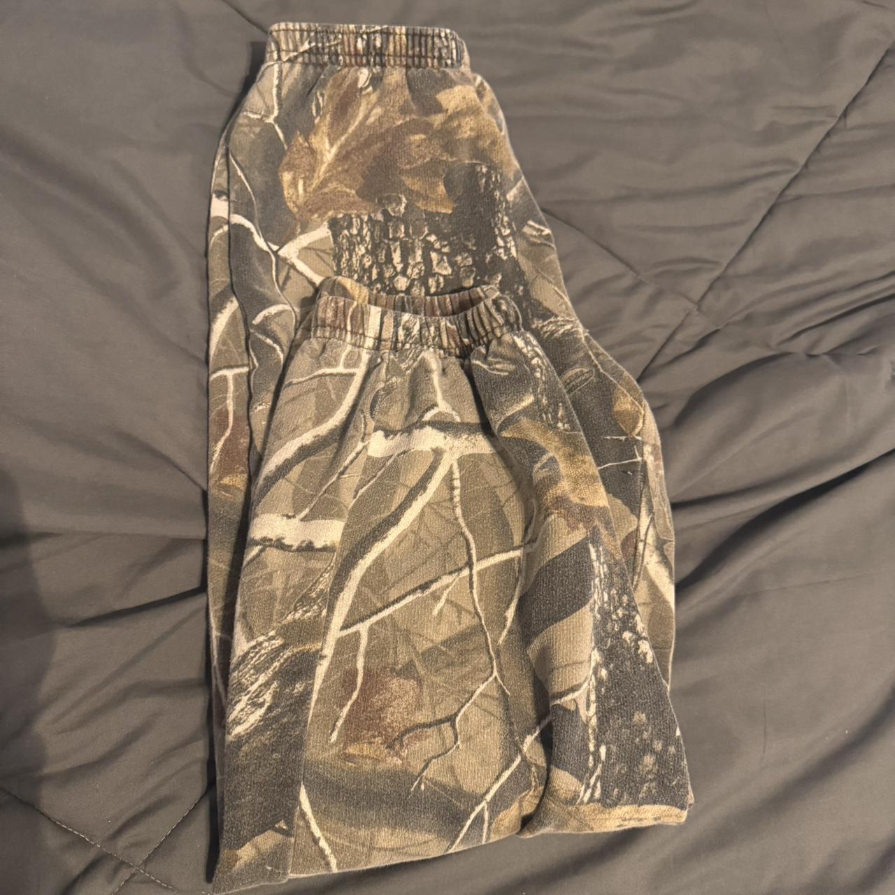 youth large real tree camo sweatpants #camo #realtree - Depop