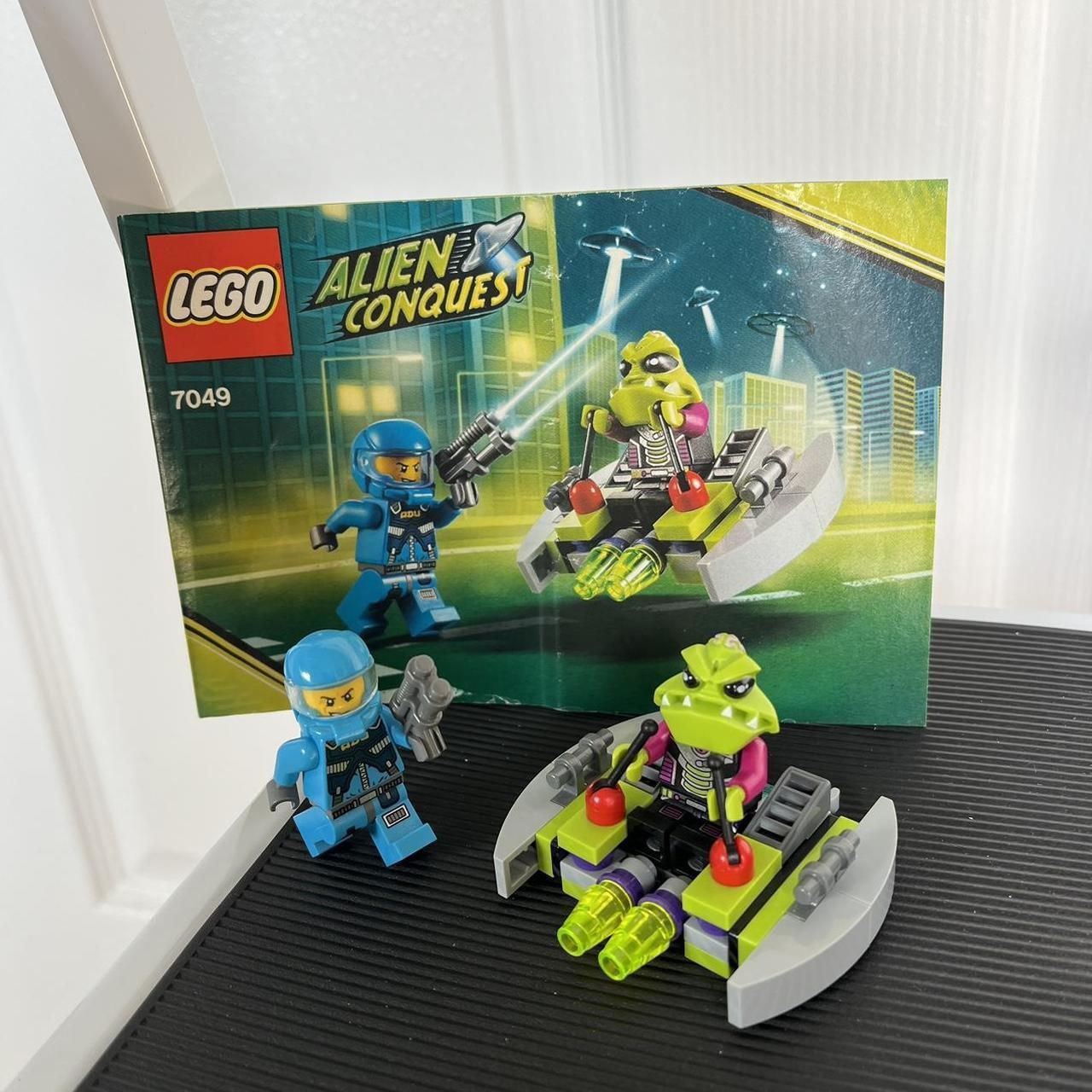 Lego Alien Conquest Alien Striker Set 7049 2011... - Depop