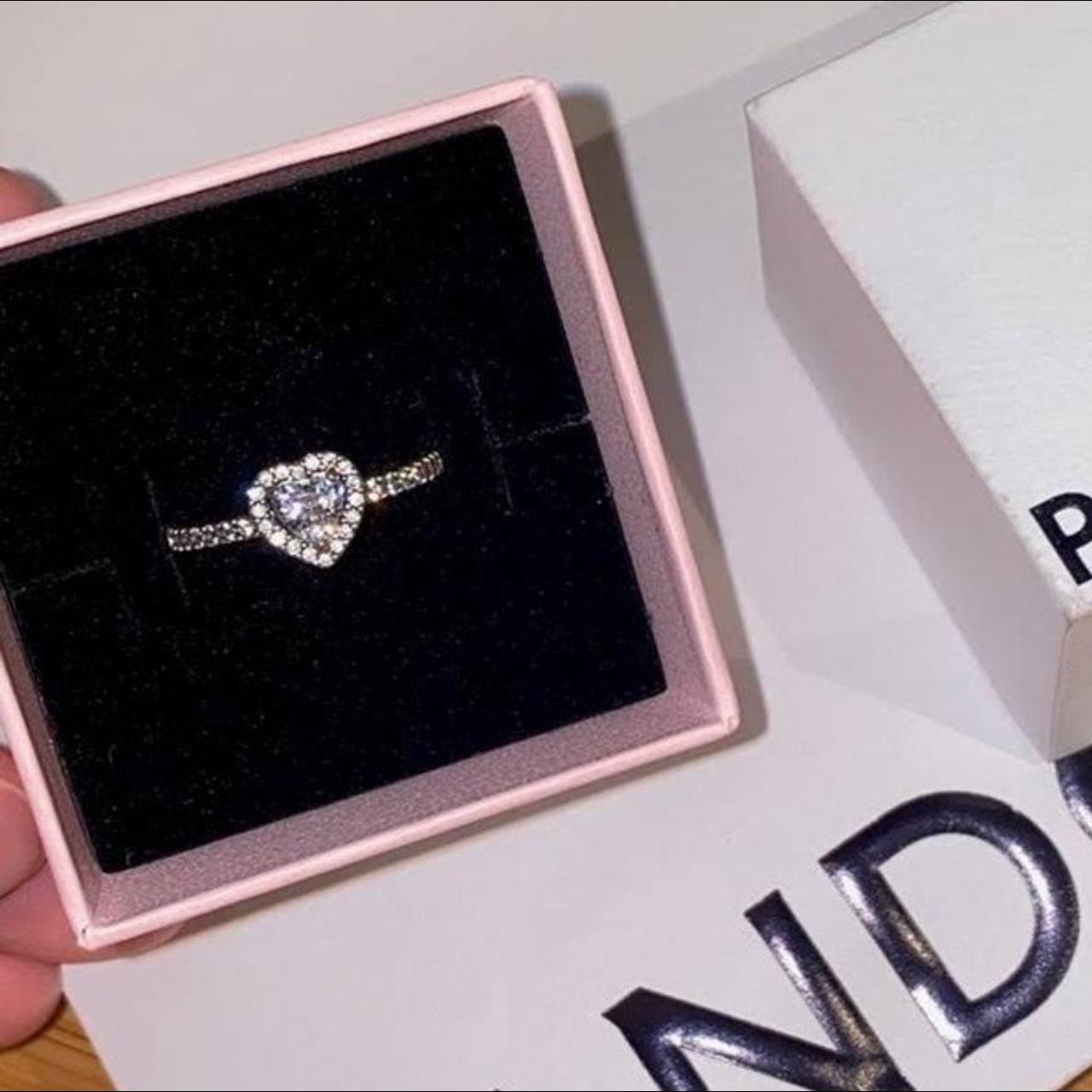 pandora elevated heart ring size 6 originally... - Depop