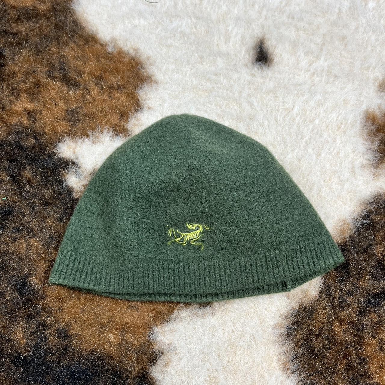 Arc’teryx Thin Beanie Nice green color Thin wools... - Depop
