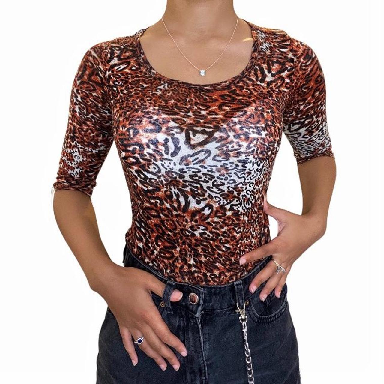brown leopard print top 𝐃𝐄𝐓𝐀𝐈𝐋𝐒 in great Y2K... - Depop
