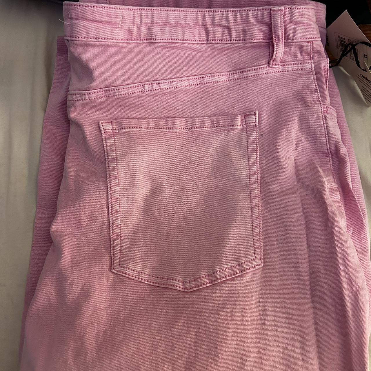 wide leg pink jeans! super cute I just bought the... - Depop