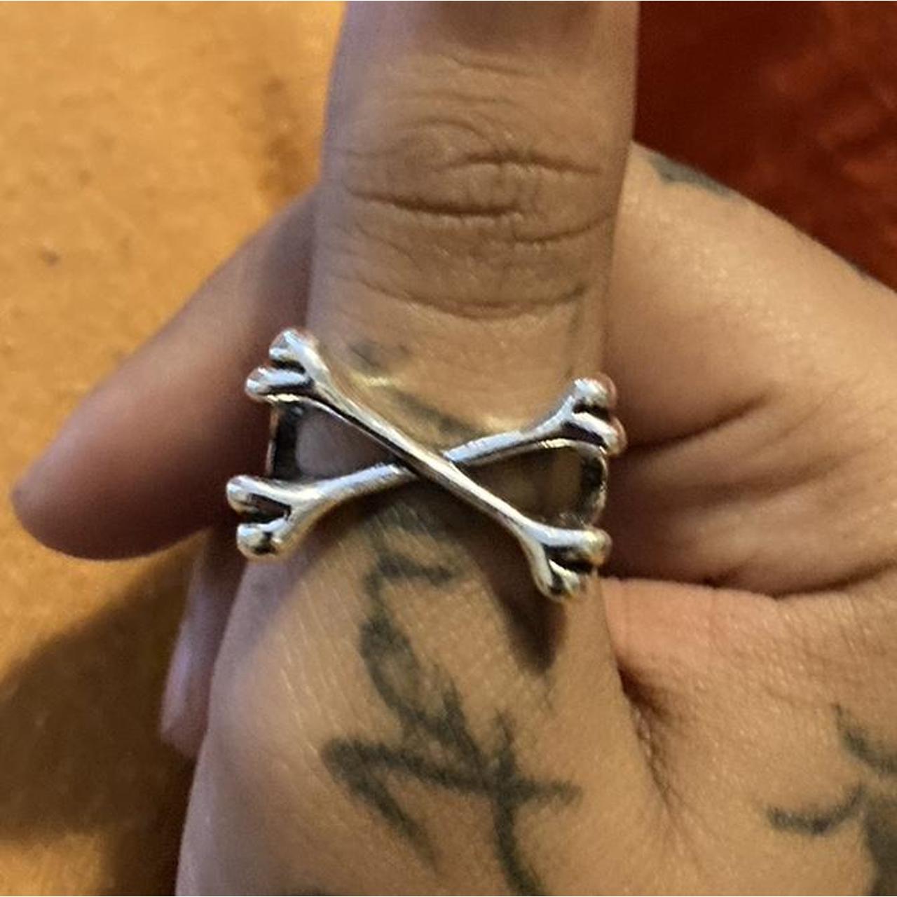 Two bone thumb ring silver Edgy/emo /skater No... - Depop