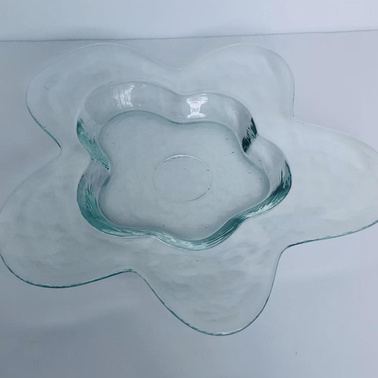 Vintage retro organic flower squiggle glass catch... - Depop