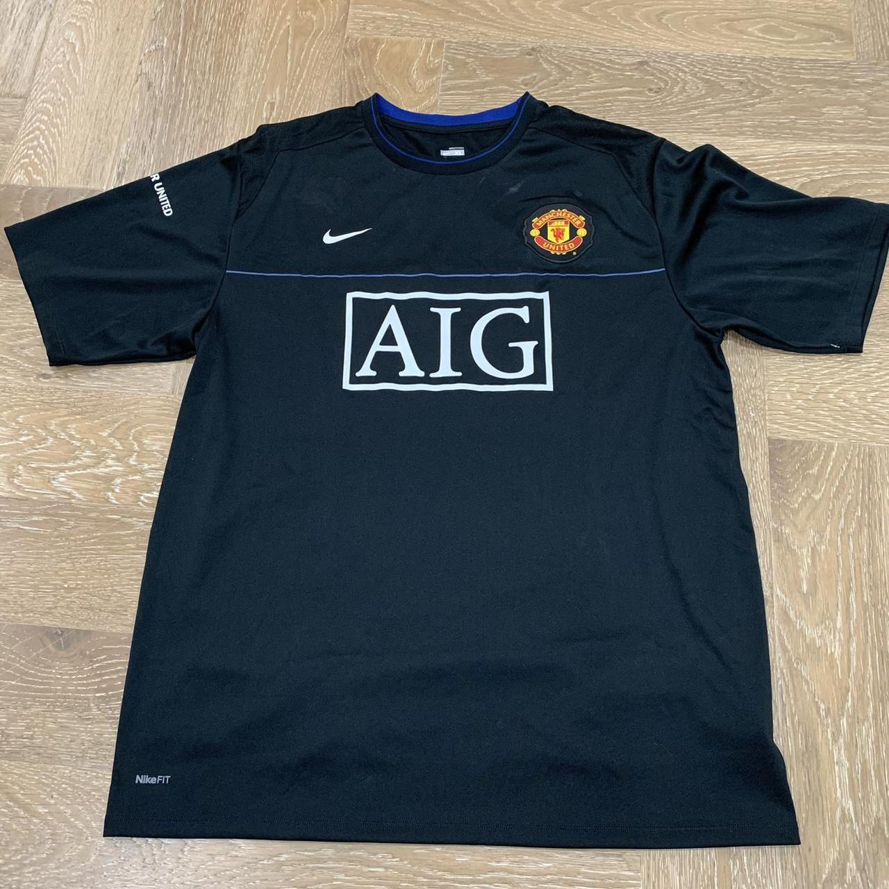 Manchester United Football Shirt Black XL Size:... - Depop