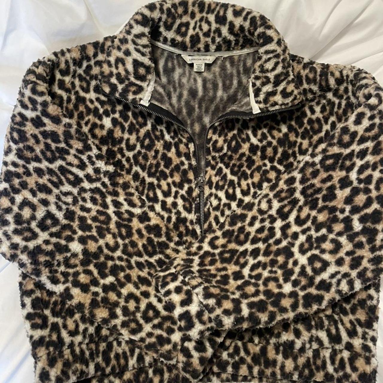 🐆 American Eagle Cheetah/leopard Print Sherpa crop... - Depop