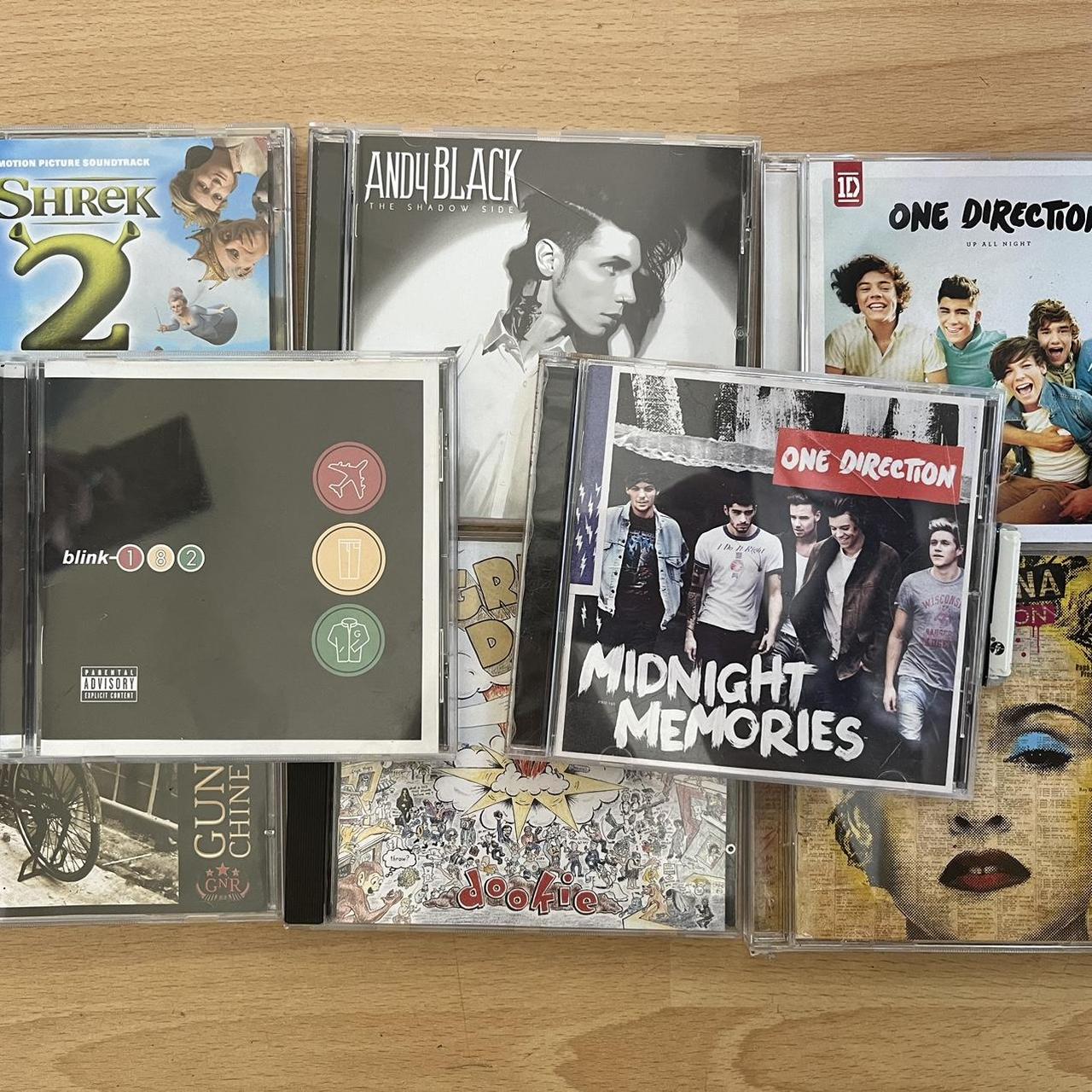 £5 for 4 CDs !! DM me for which ones you want :) - Depop