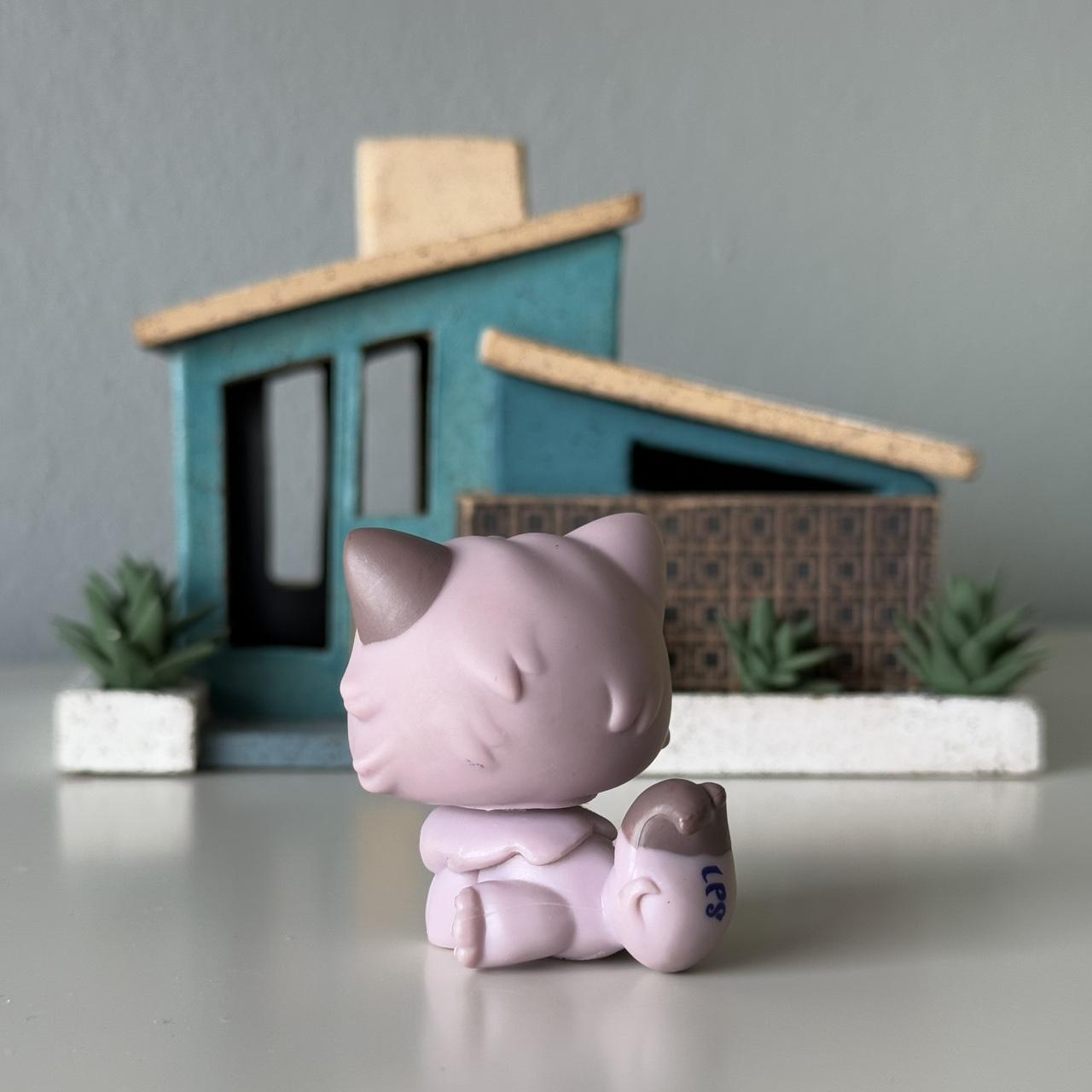 Littlest Pet Shop Persian Cat #1027 🚨 May have a... - Depop