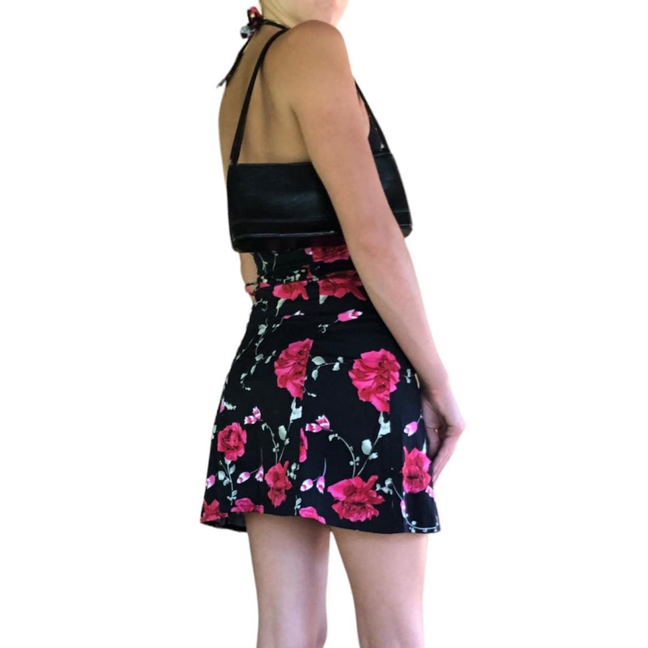 Retro floral print dress 00s Features 🍒 Soo cute... - Depop