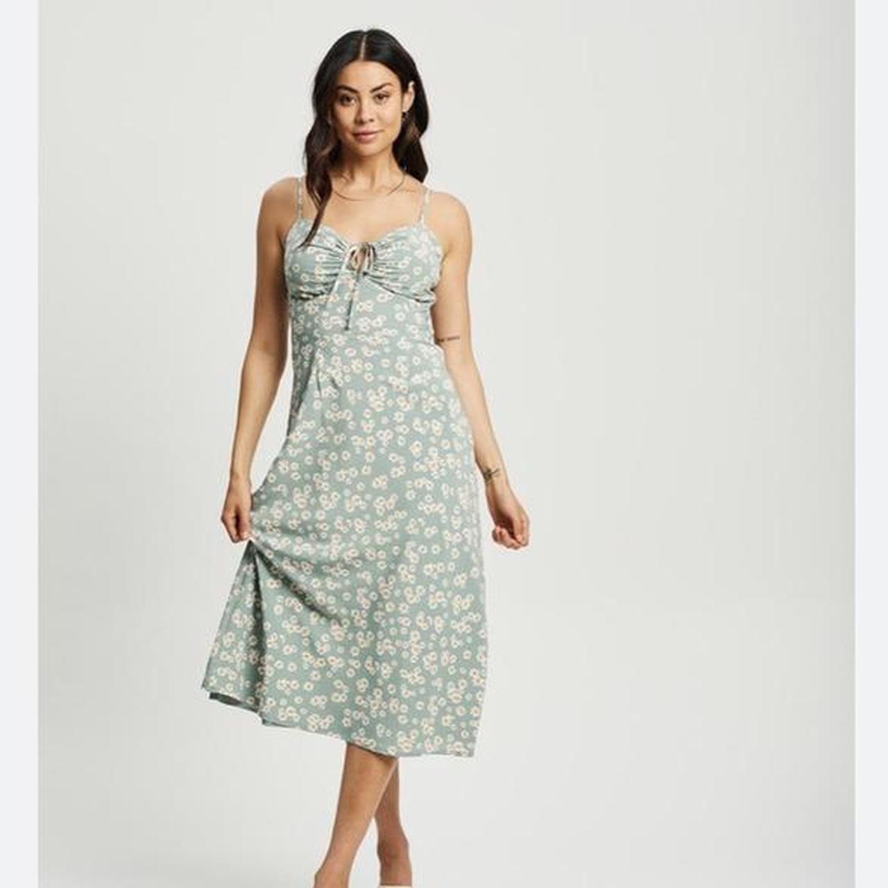 Calli the label Tiffany midi dress sage daisies size... - Depop