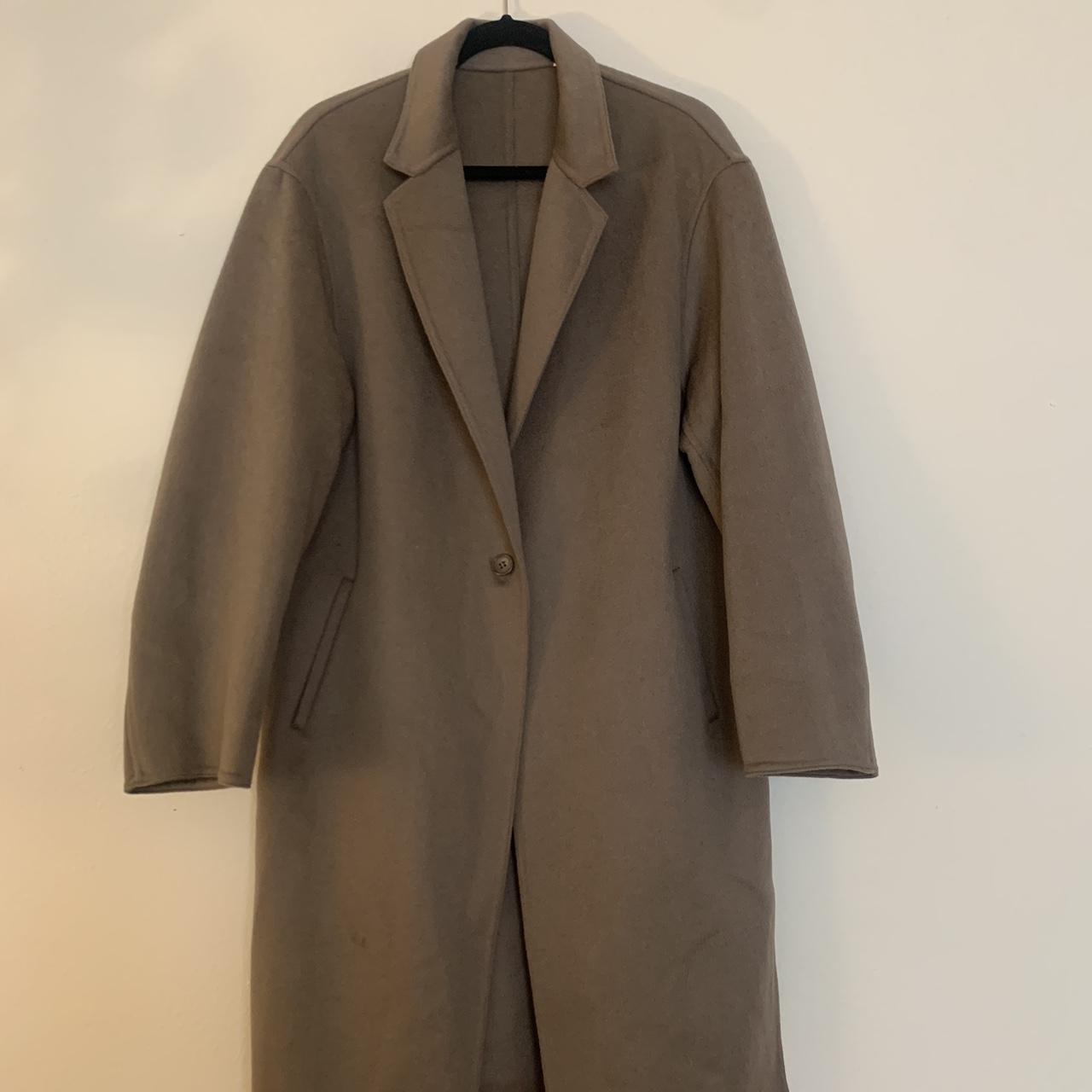 Uniqlo long coat - Depop